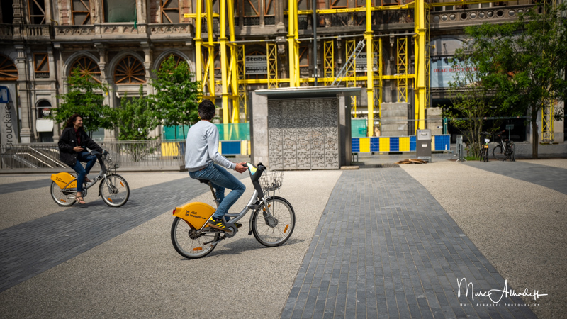 Sony Alpha Blog : Sigma 28-45 Burst-384