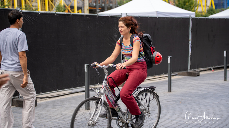 Sony Alpha Blog : Sigma 28-105 Burst-070