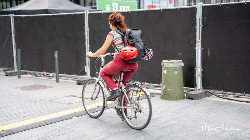 Sony Alpha Blog : Sigma 28-105 Burst-090