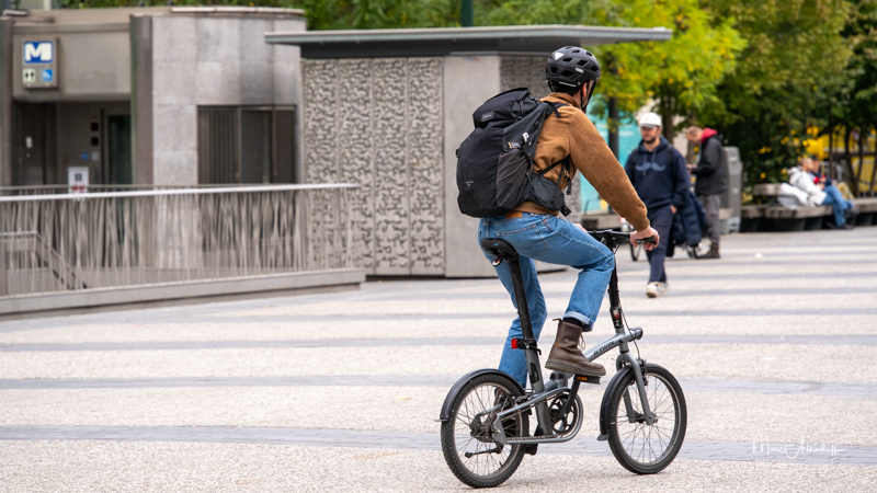 Sony Alpha Blog : Sigma 20-200mm F3.5-6.3 DG Burst-082